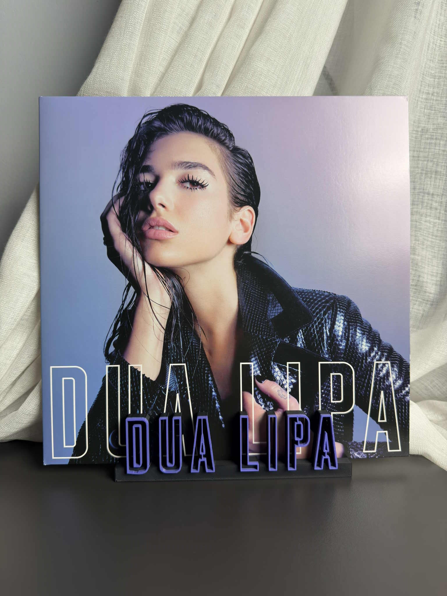 Dua Lipa - Dua Lipa (Display Stand) – Stand Groove
