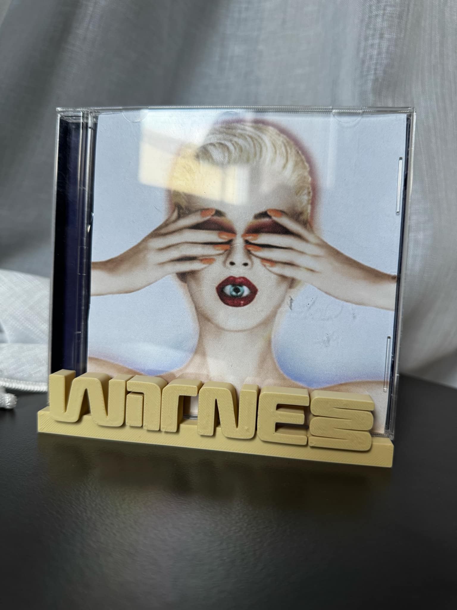 Witness - Katy Perry (Display Stand) – Stand Groove