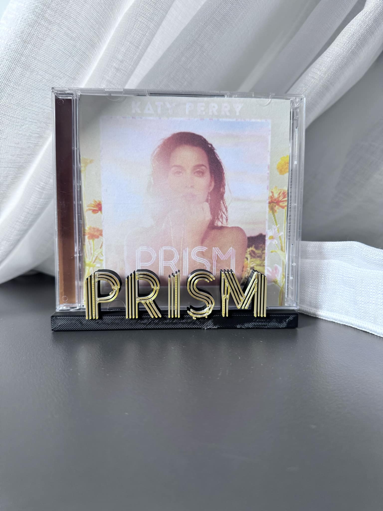 Prism - Katy Perry (Display Stand) – Stand Groove